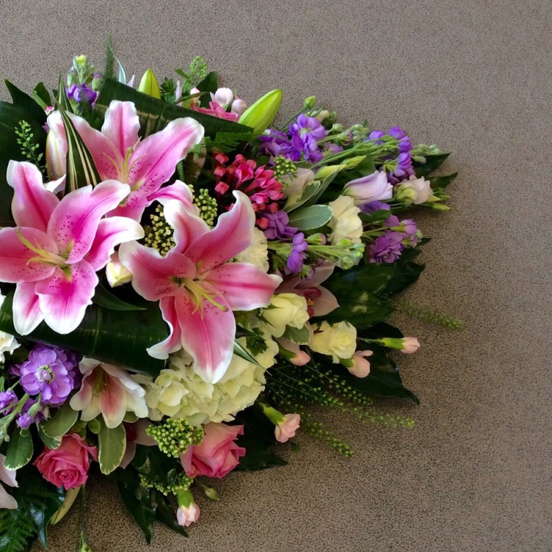 Aranajament funerar capac sicriu Crin roz